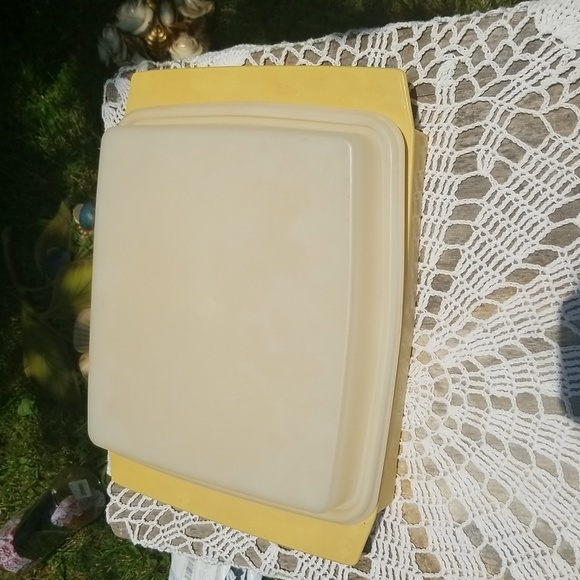 Dining | Vintage Yellow Tupperware | Poshmark